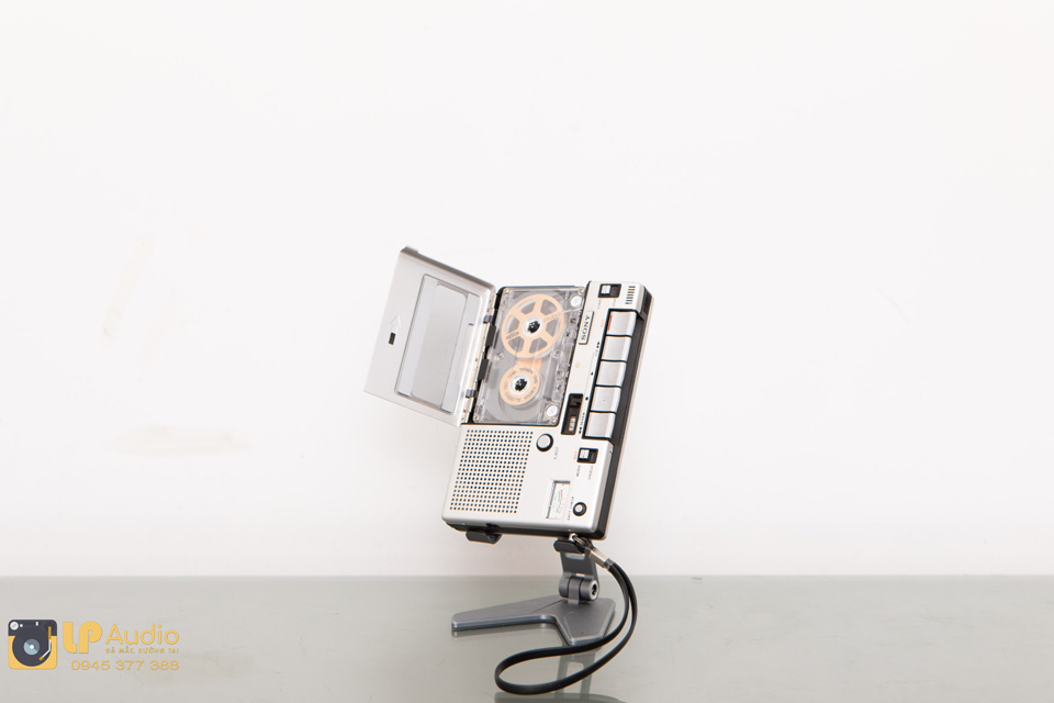 Cassette cầm tay SONY TC-1100